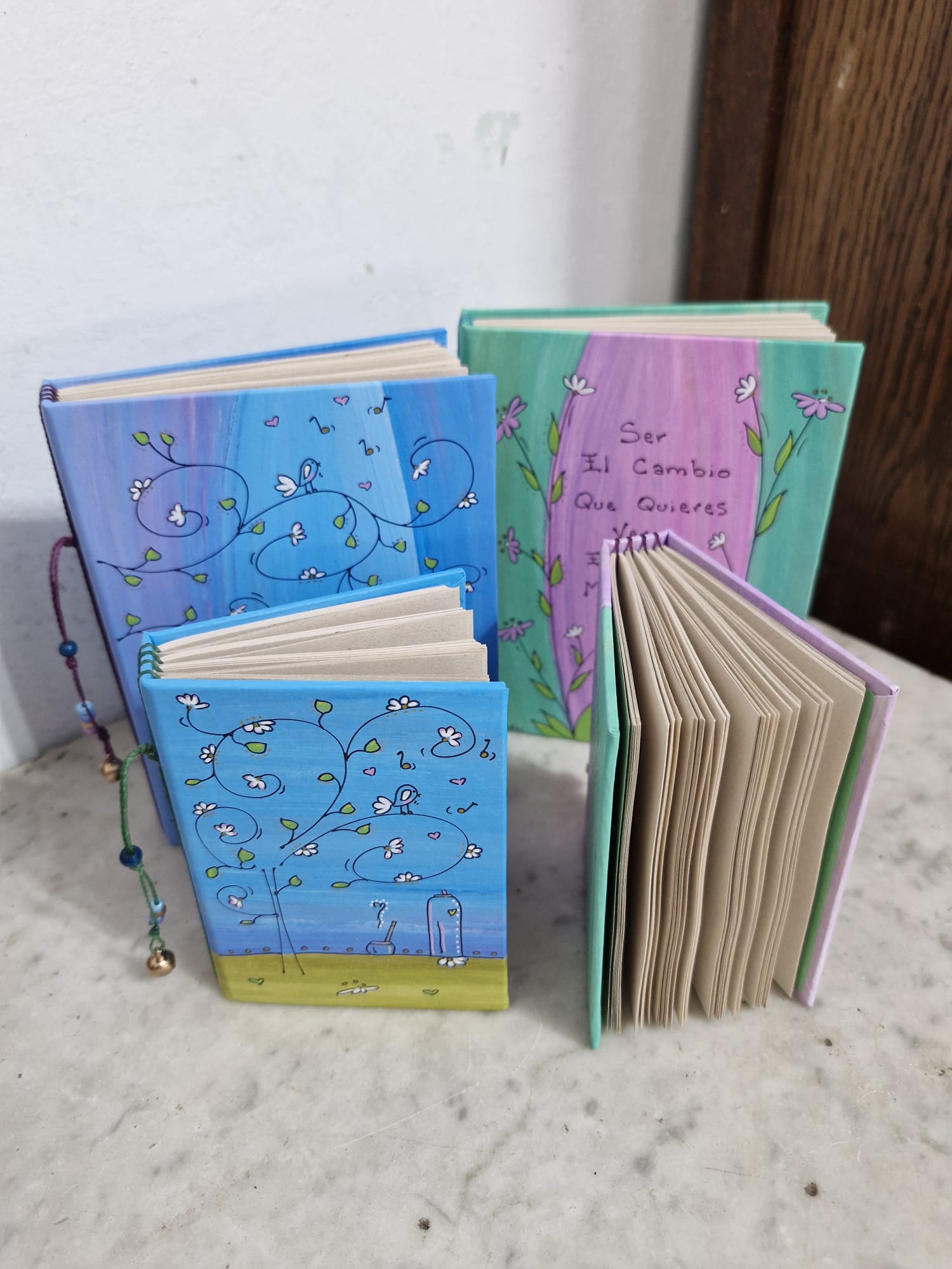 Libretas de cartón y papel - Artesanías Montevideanas